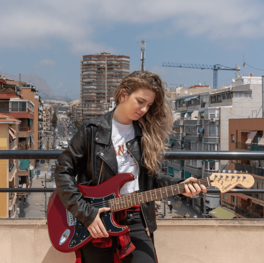 Laura FM: "No me presentaría al Benidorm Fest porque me falta presencia en el escenario" - El ...