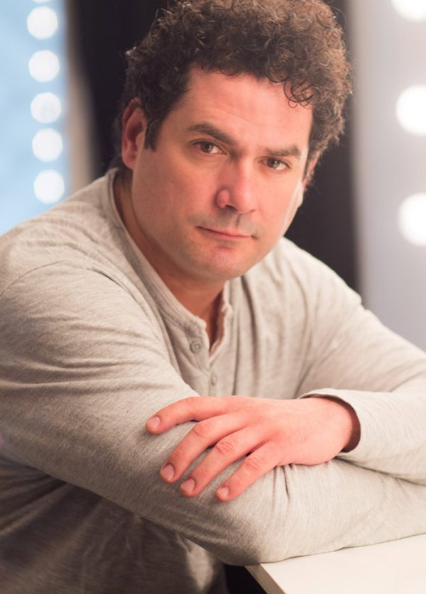 Juan Expósito: "El teatro nos hace crecer como personas y adquirir la ...