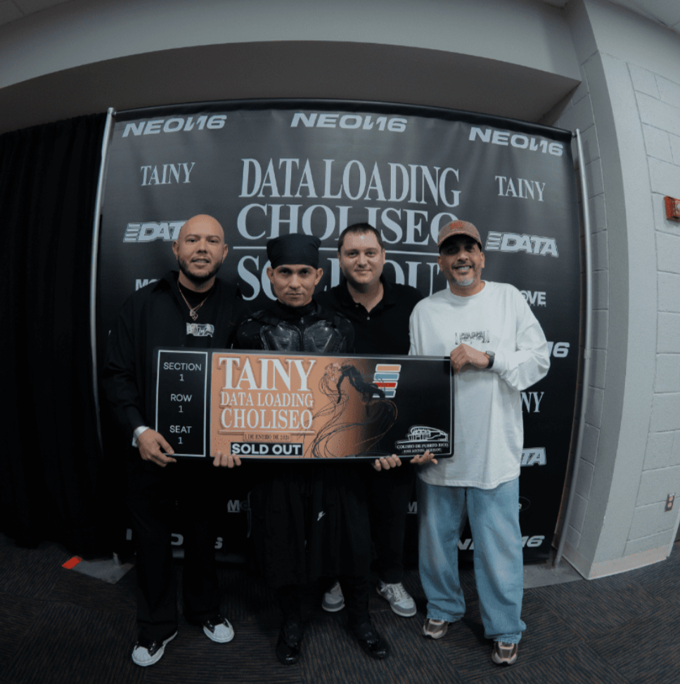 Tainy presenta «DATA Loading» con una experiencia audiovisual 360° - El ...